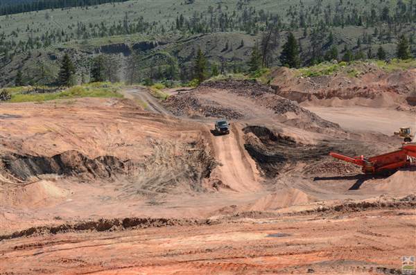 Locations Hub - Pacific Bentonite Mine - Red Rocks