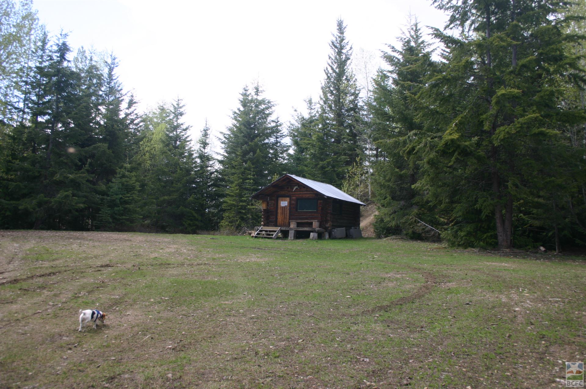 Locations Hub - Cec's Cabin Larch Hills