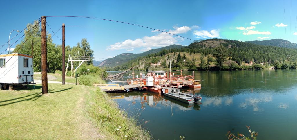 Locations Hub - Little Fort Ferry on North Thompson River