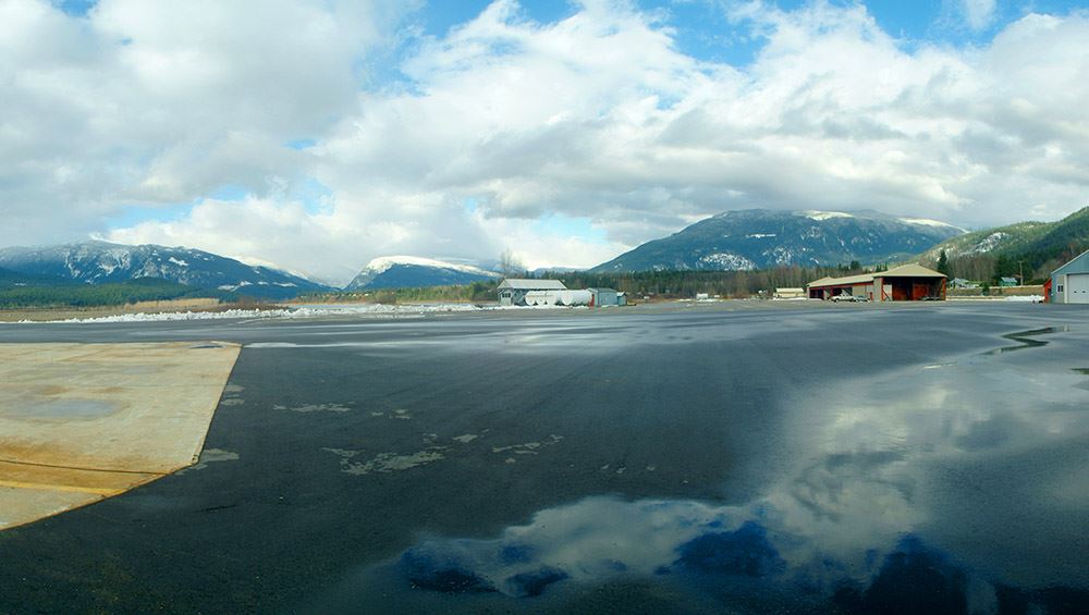 Locations Hub - Revelstoke Airport