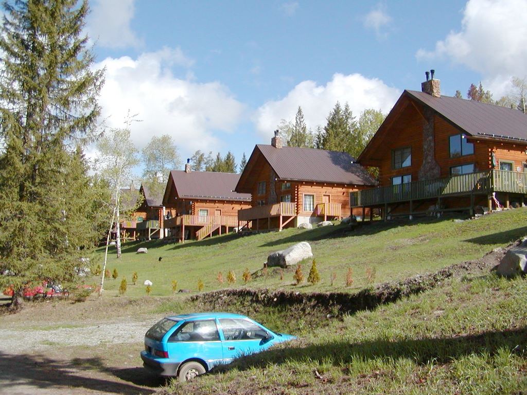 Locations Hub - Roche Lake Resort (Fishing)