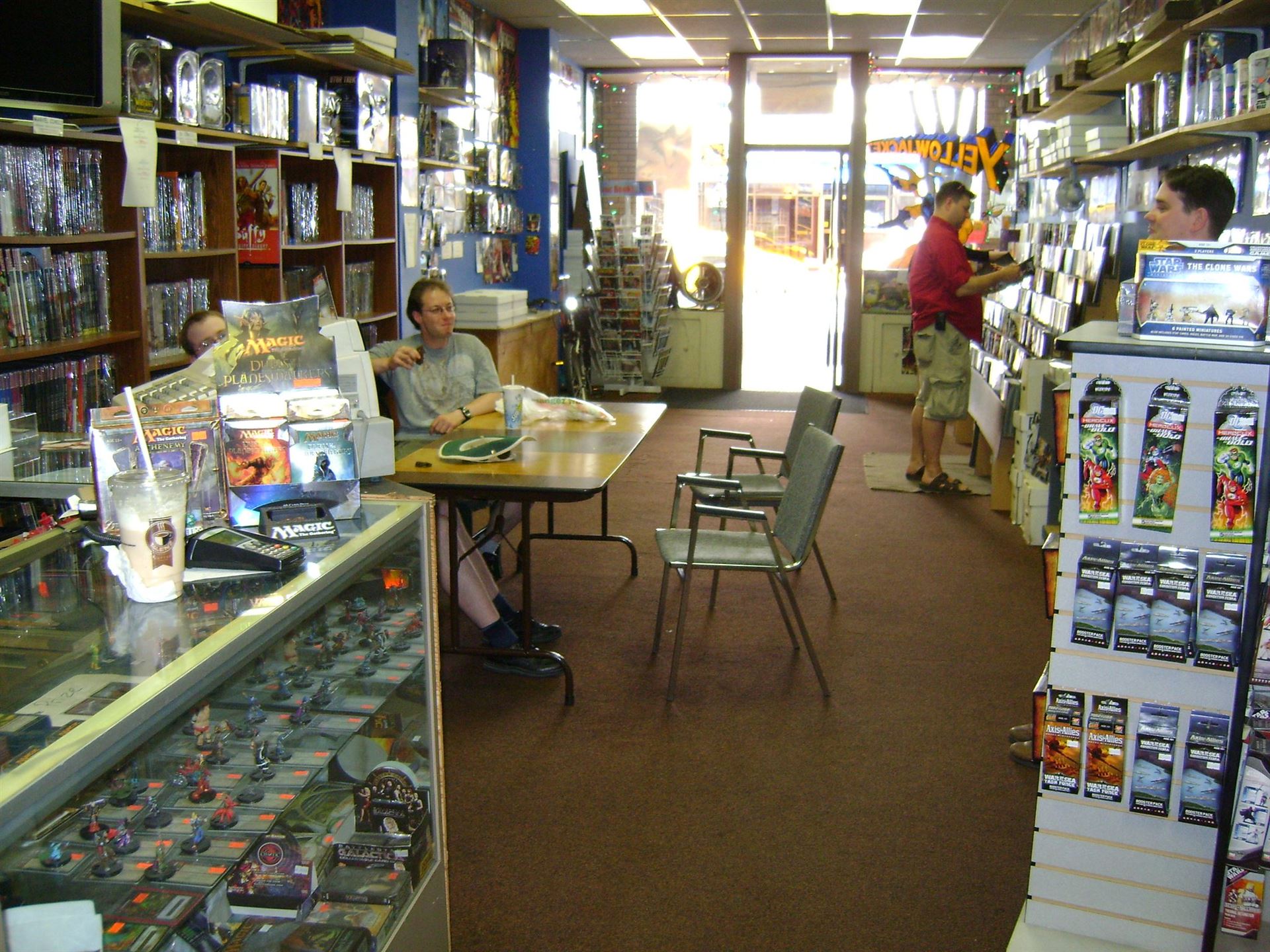 Locations Hub - Yellowjacket Comics & Toys