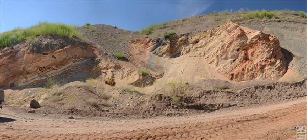 Locations Hub - Pacific Bentonite Mine - Red Rocks