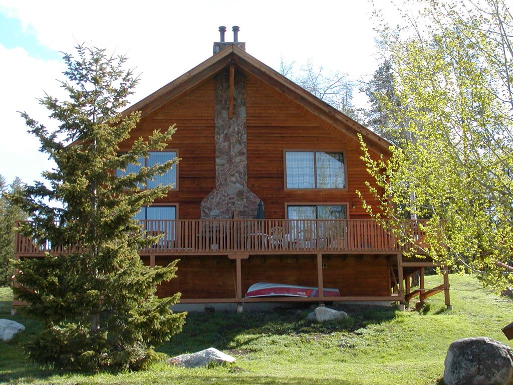 Locations Hub - Roche Lake Resort (Fishing)