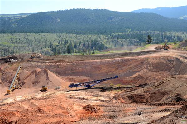 Locations Hub - Pacific Bentonite Mine - Red Rocks